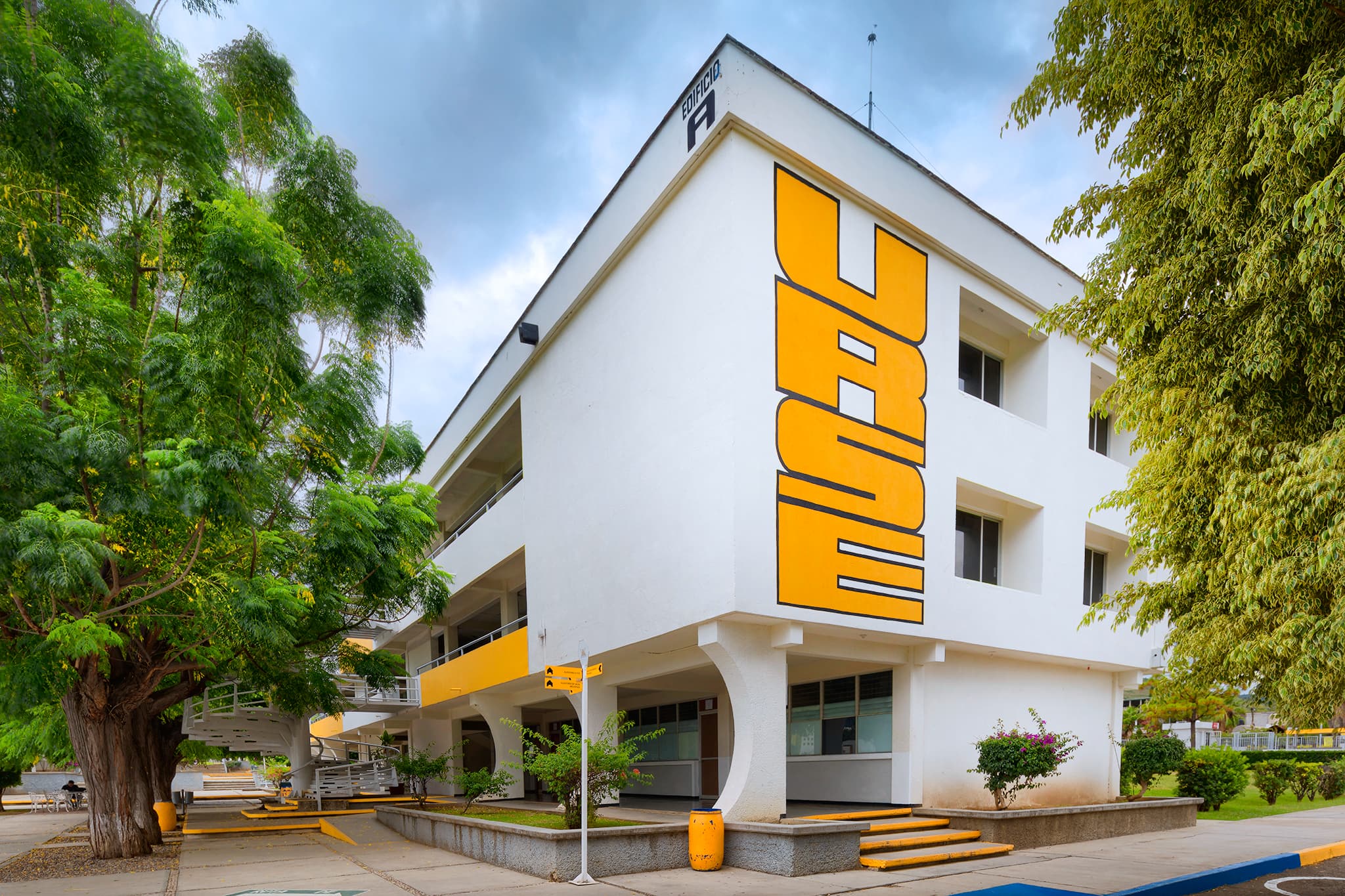 Conoce nuestras Licenciaturas e inscríbete | URSE Oaxaca